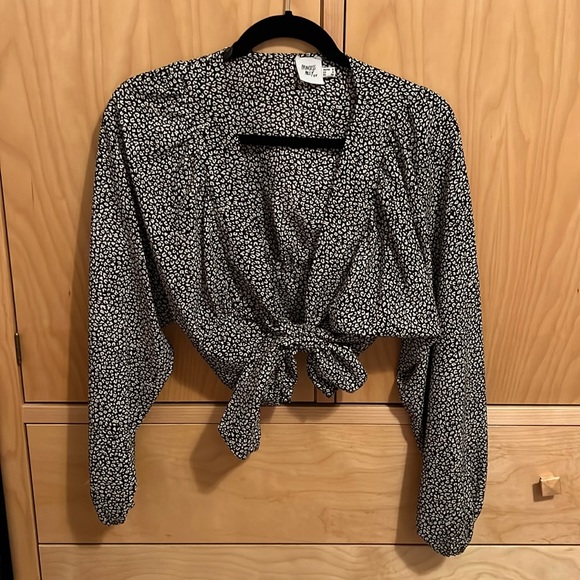 Princess Polly | Tops | Princess Polly Cropped Tie Front Blouse | Poshmark